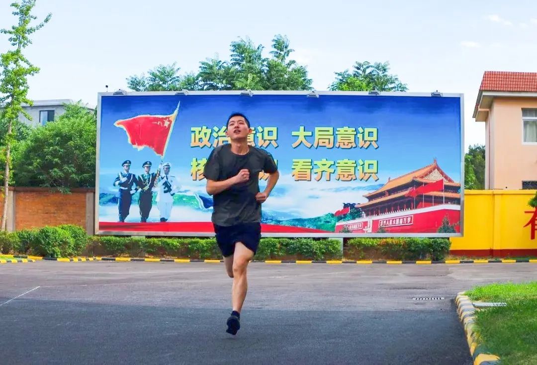 720分！从清华大学参军后，他考上国防科大！_央广网