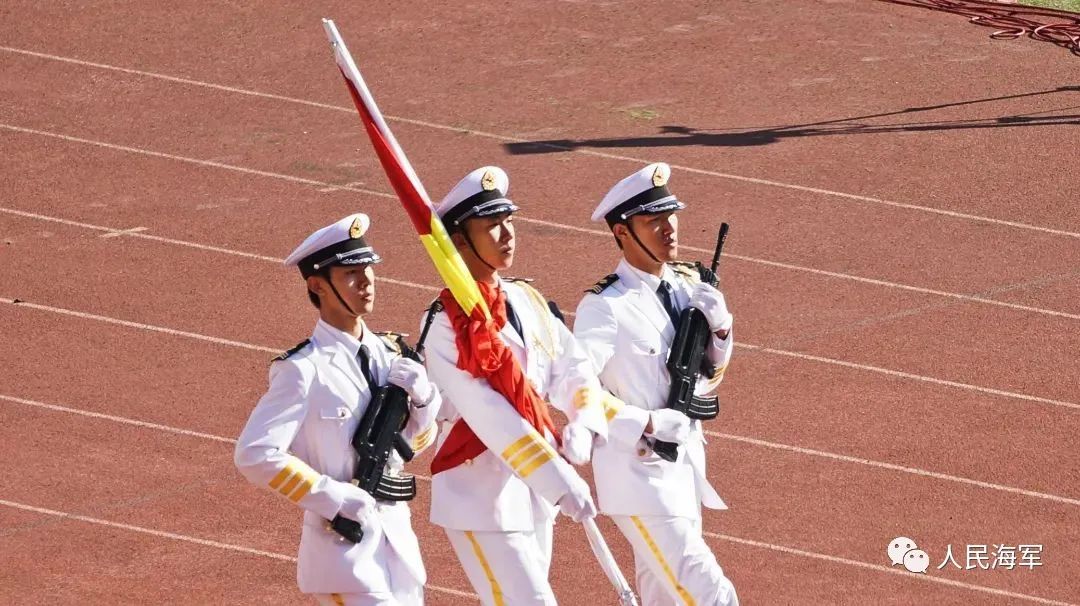 震撼 | 千人大方队，他们来领航_央广网