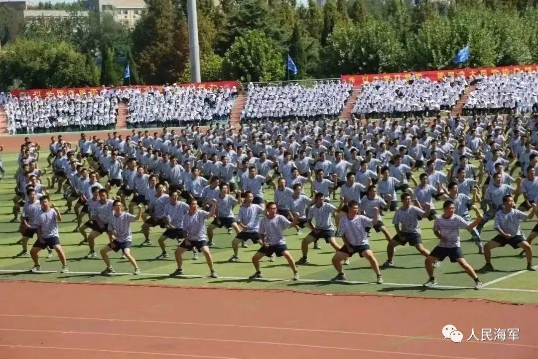 震撼 | 千人大方队，他们来领航_央广网