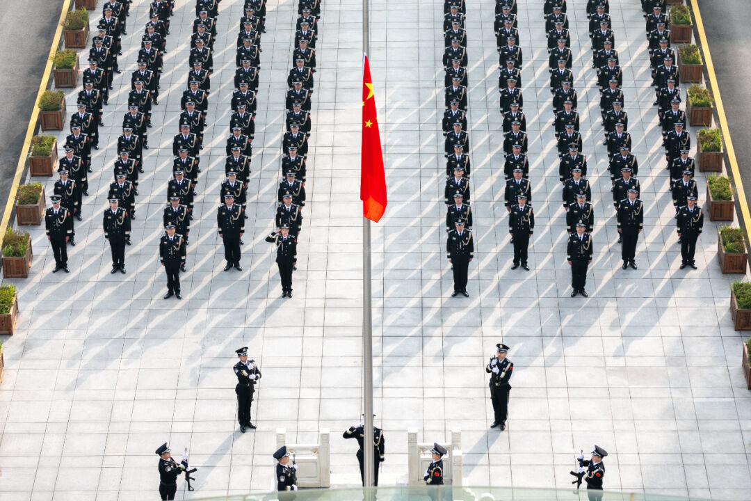 监狱戒毒人民警察唱响《中国人民警察警歌》_央广网