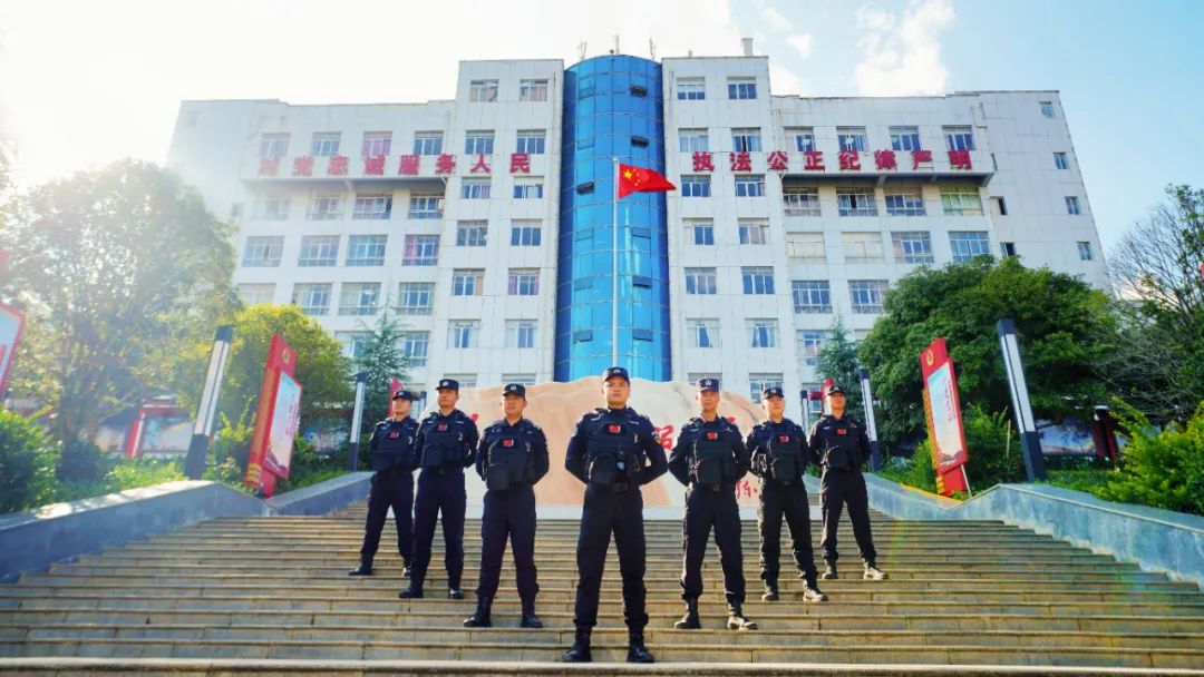 监狱戒毒人民警察唱响《中国人民警察警歌》_央广网